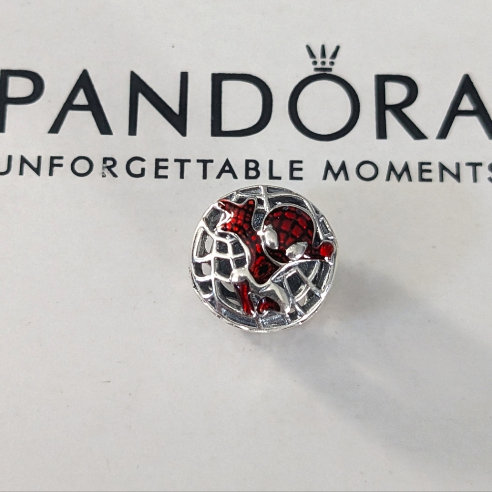 Pandora Marvel Spider-Man Soaring City Charm - Gem